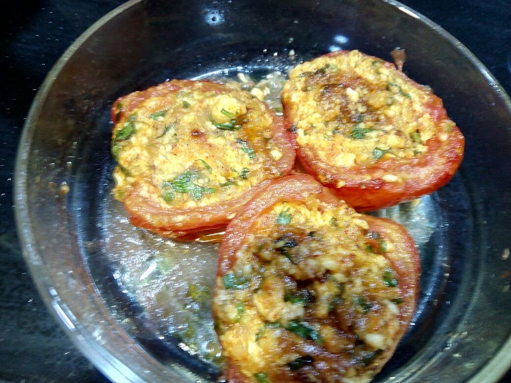 Stuffed Tomatoes Tava Sabji – Pepkitchen