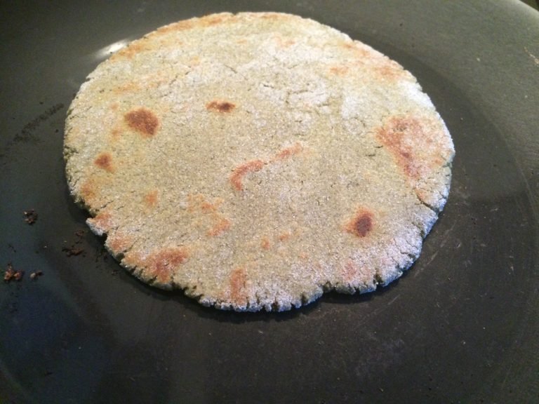 Lasaniya Bajri Rotla ( Pearl Millet Flatbread With Garlic) – Pepkitchen