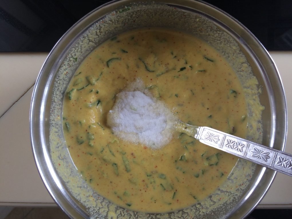 Less Oil Handvo Flour Palak Vada/Less Oil Mix flour Spinach fritters ...