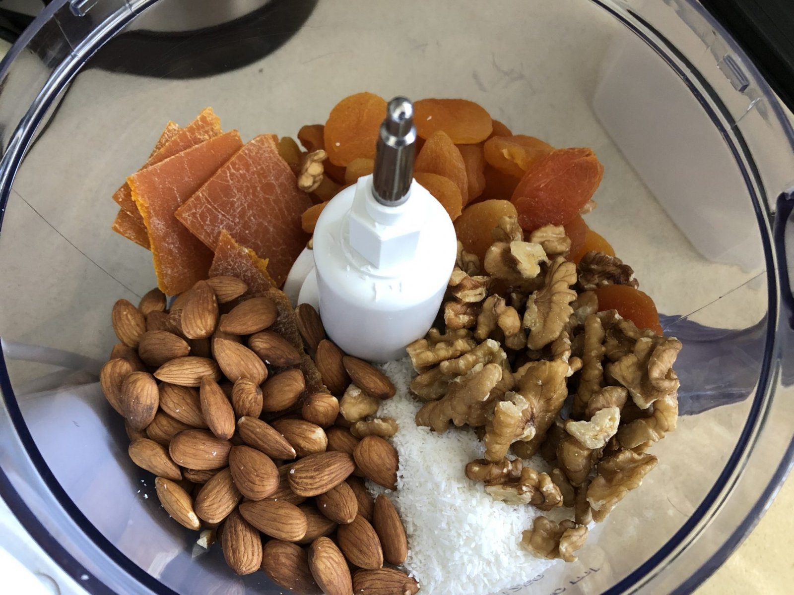 Apricot Mango Balls – Pepkitchen