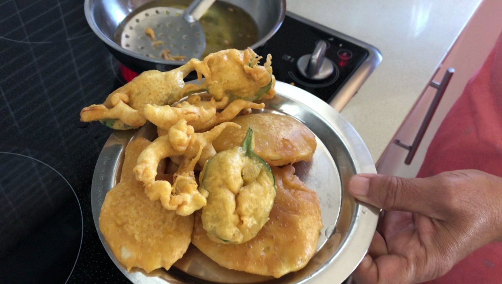 Mixed Bhajiya / Fritters – Pepkitchen