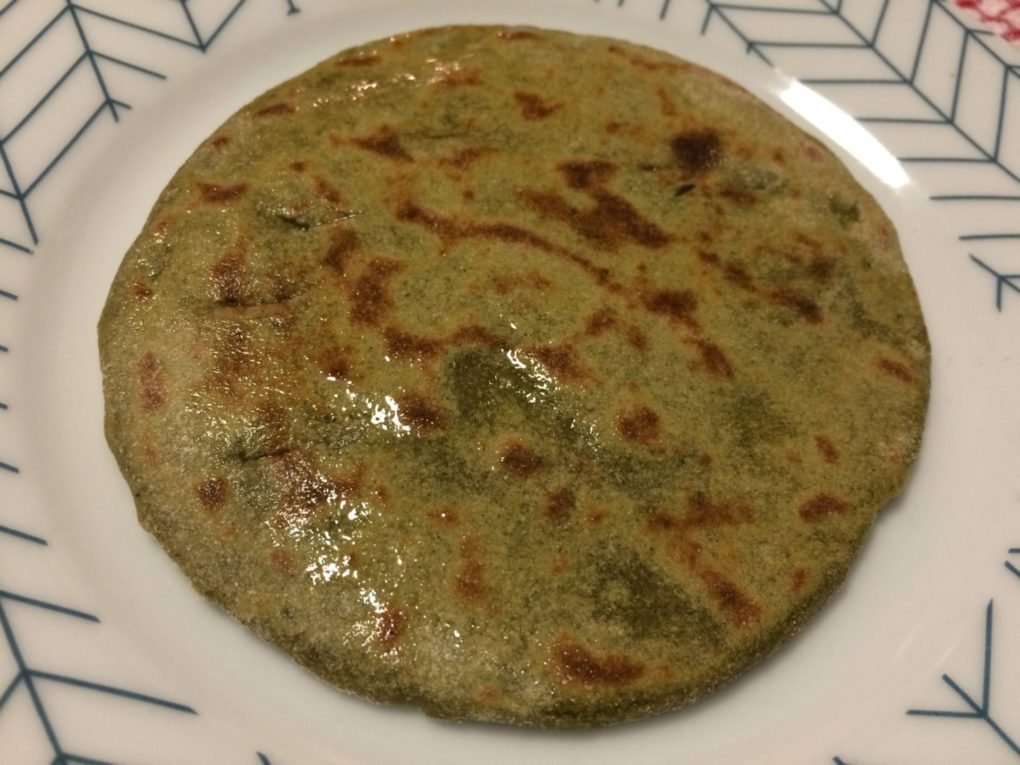 Dhana Lahsan Bajri Rotla / Coriander Garlic Pearl Millet Flat Bread ...