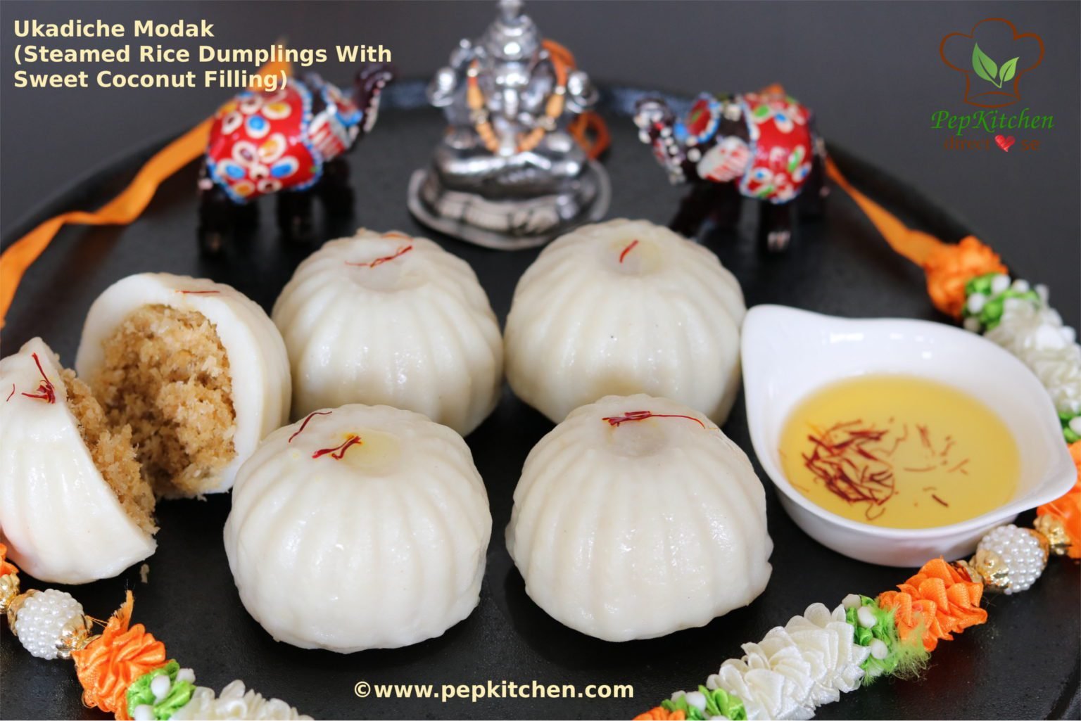Ukadiche Modak (Steamed Rice Dumplings With Sweet Coconut Filling ...