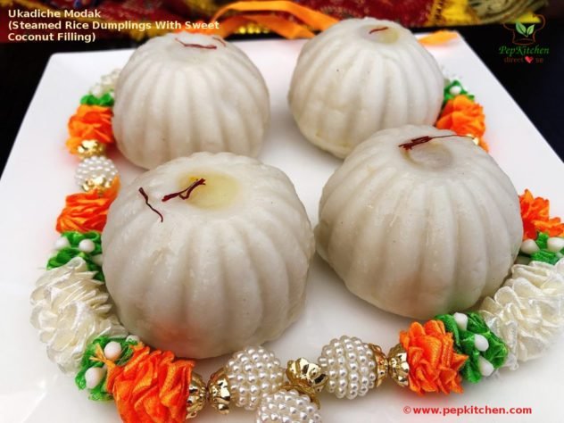 Ukadiche Modak (Steamed Rice Dumplings With Sweet Coconut Filling ...